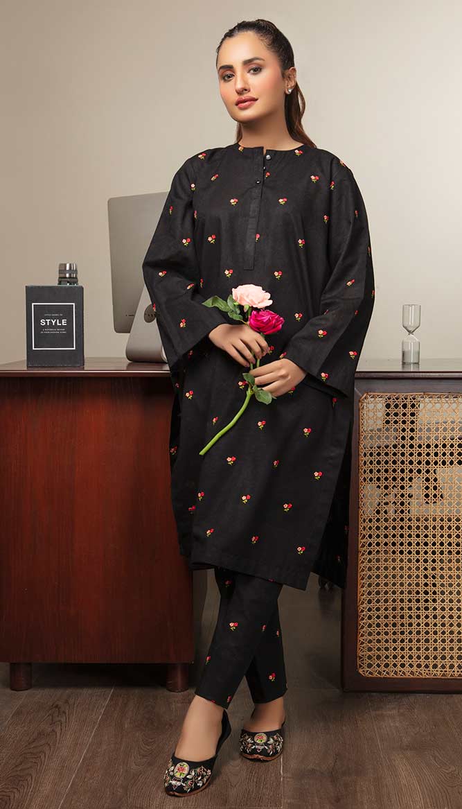 Muse – Affordable Winter Dresses for Women – Tara Lahore